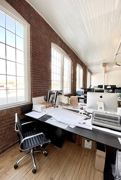 About Us | LEE Group